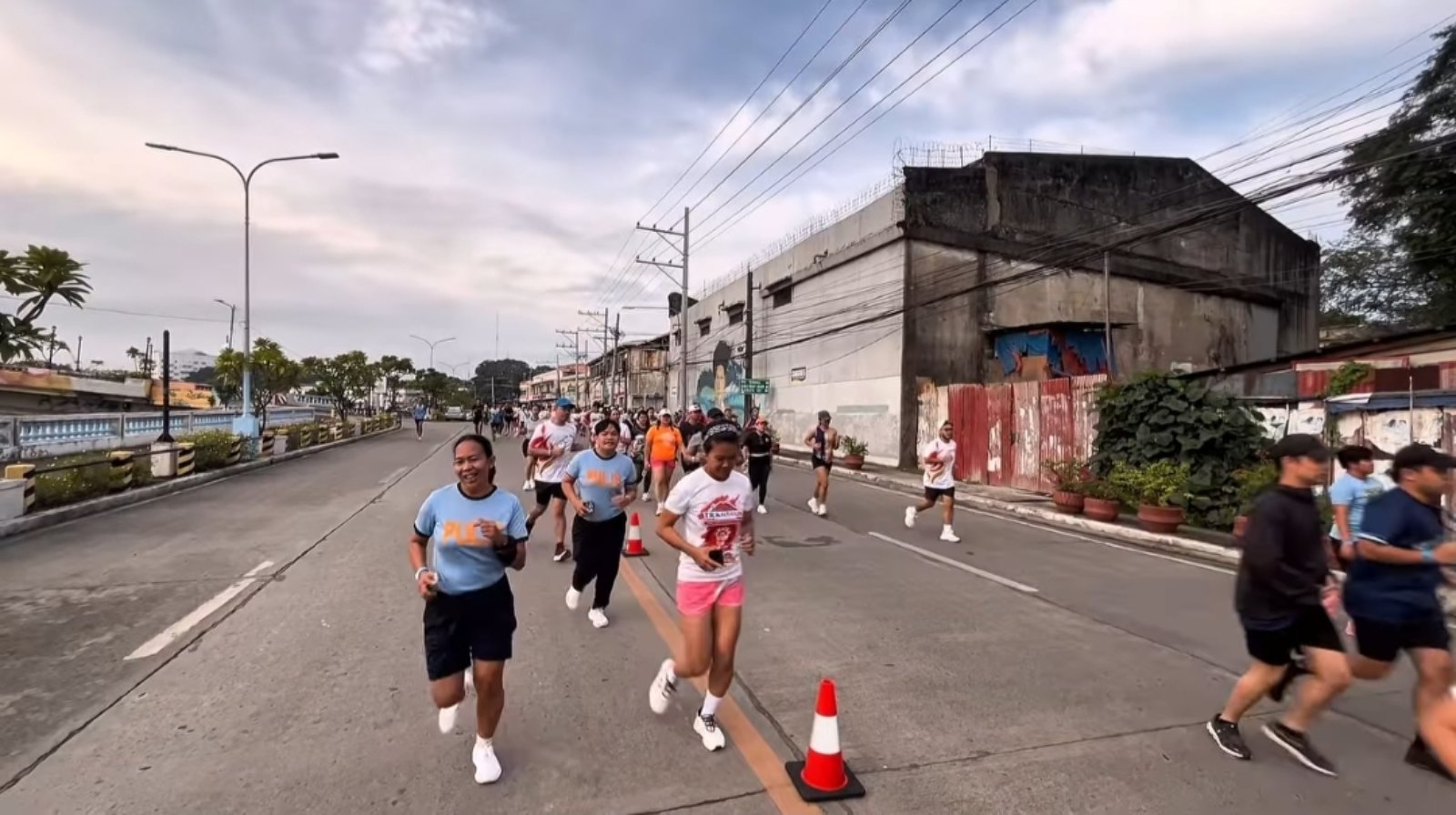 PRO6, nakiisa sa 125th Philippine Civil Service Anniversary Fun Run sa ...