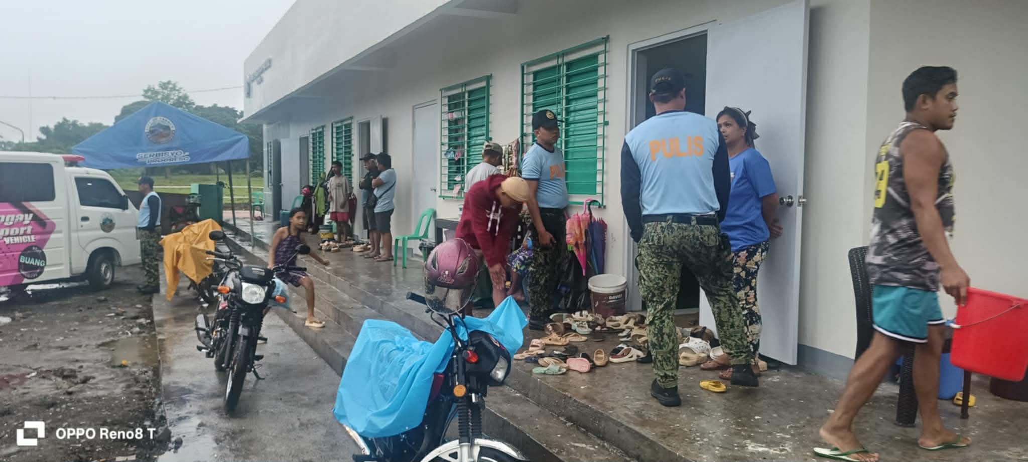 PNP–Maritime Group, aktibong tumutulong sa pre-emptive evacuation at ...